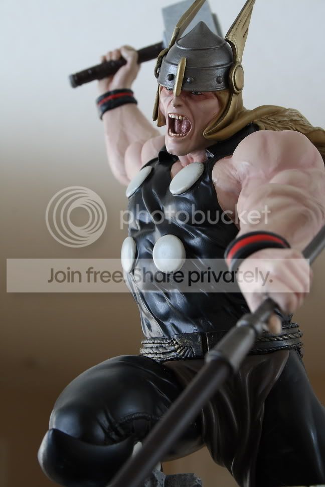 SS Thor VS Loki Diorama Pics - Statue Forum