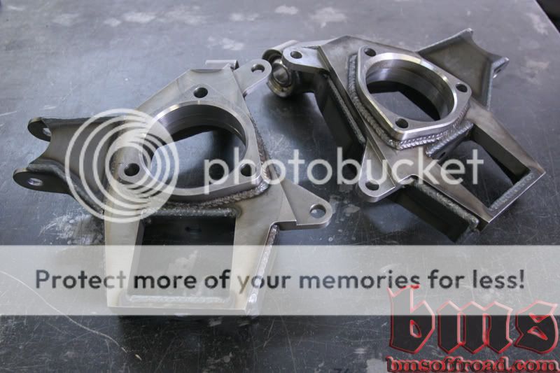 4wd chevy spindle upright? | race-deZert